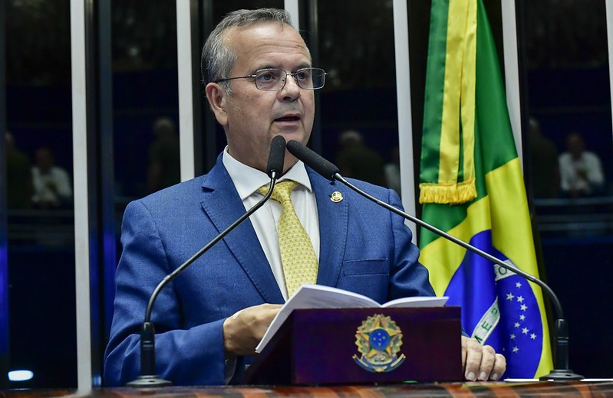 40 senadores assinam PEC alternativa ao fim da escala 6x1; veja lista